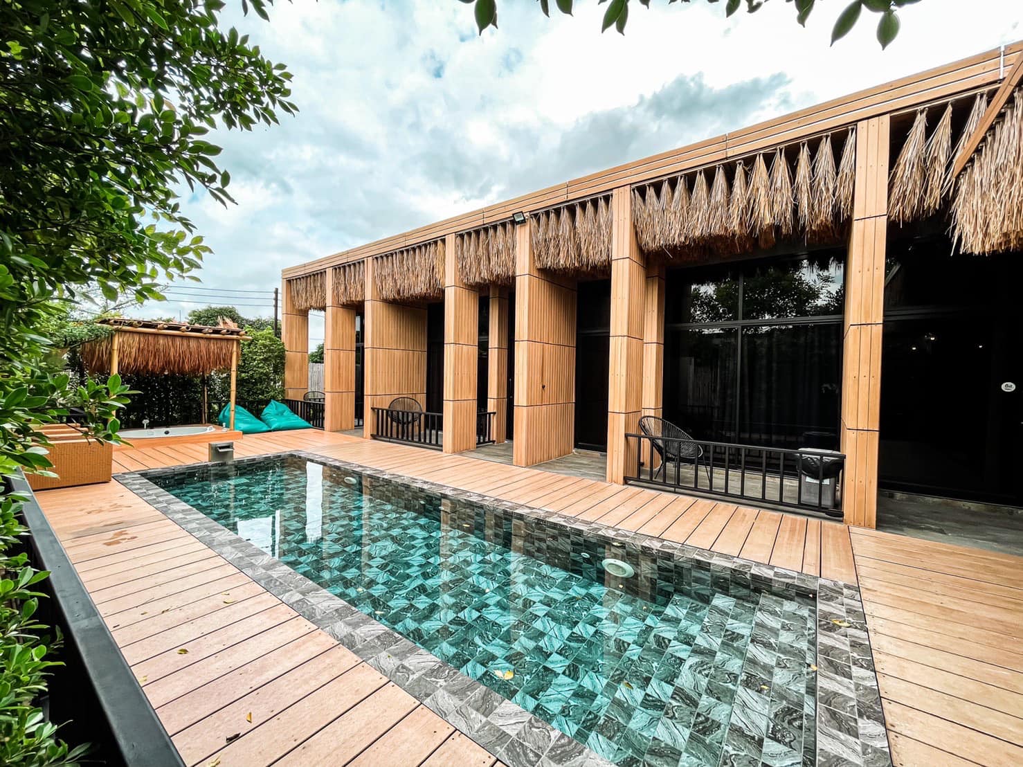 7 บ้านพัก เป็น หลัง ที่ บาง แสน บ้านพักยอดฮิตในบางแสน